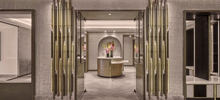 ST. REGIS CHICAGO HITS UNPRECEDENTED HEIGHTS – Travel Industry Today